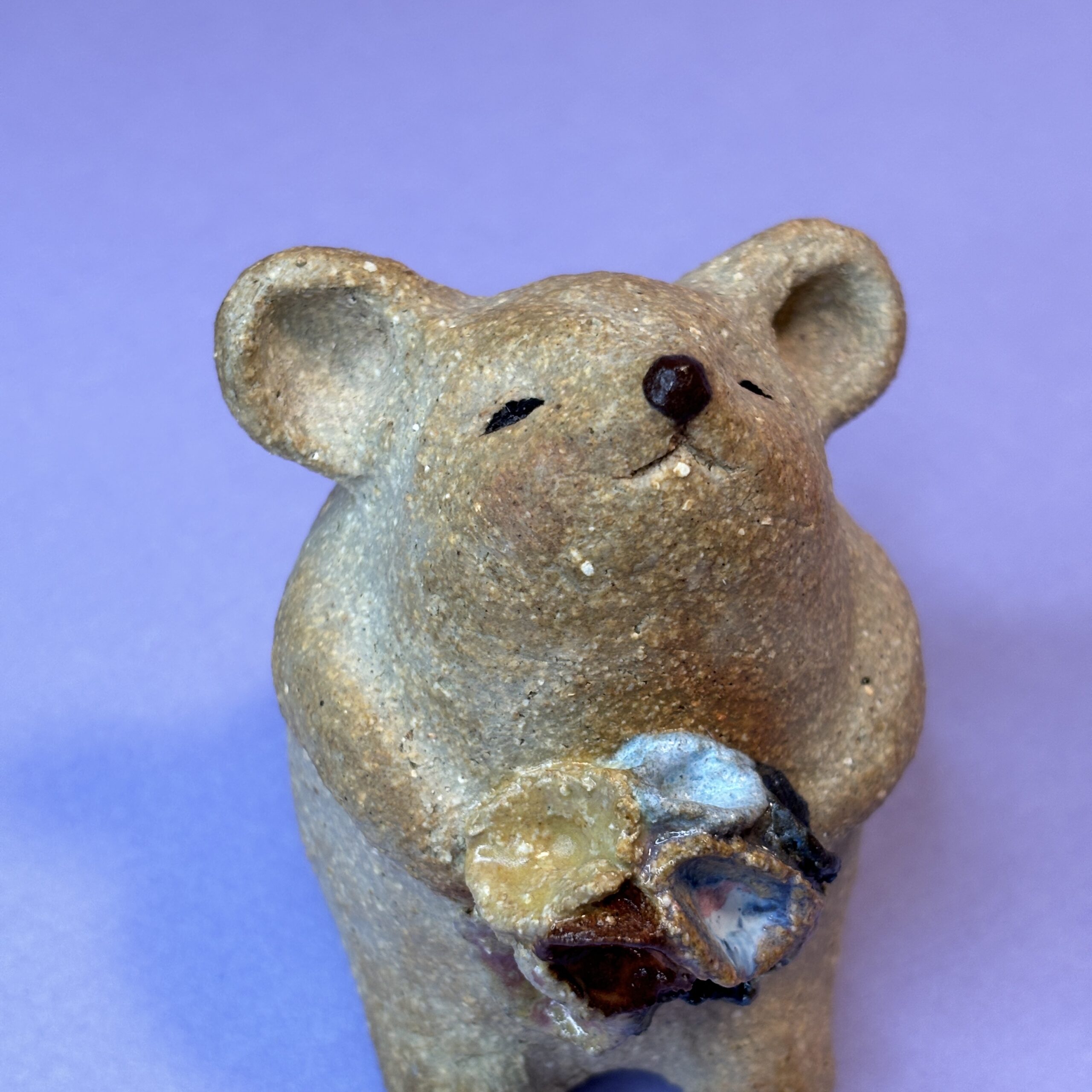 Mus med buket - elya.dk